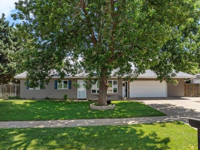 2324 8th St NW, Minot, ND 58703