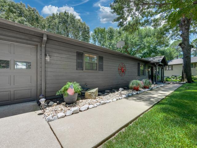 23258 Edgewater Drive