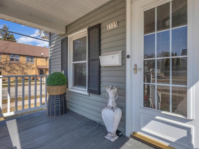 2325 N 8 St