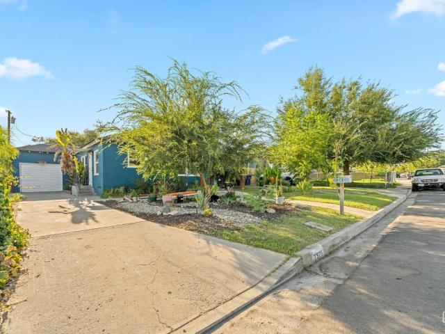 2325 Barnett Street