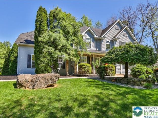 2325 Chablis Dr, Macungie, PA 18062