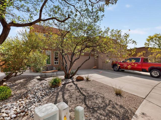 2325 Cortina Loop SE