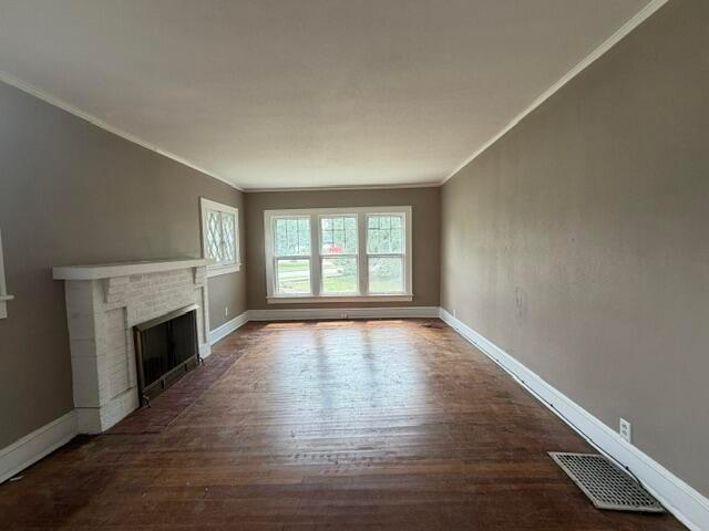2325 E 03rd