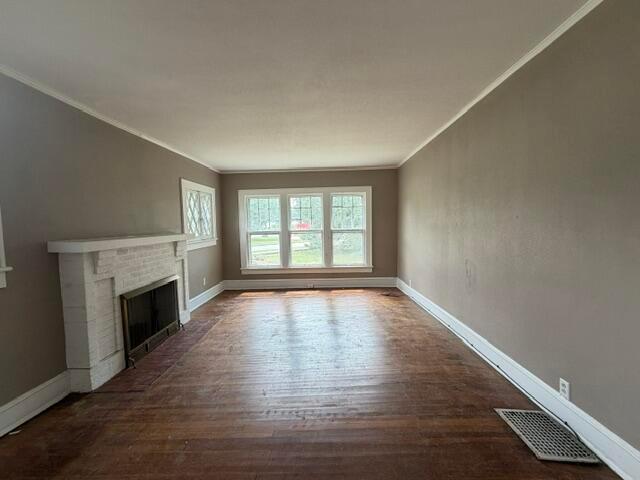 2325 E 03rd