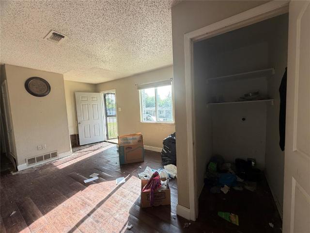 2325 Felder Lane