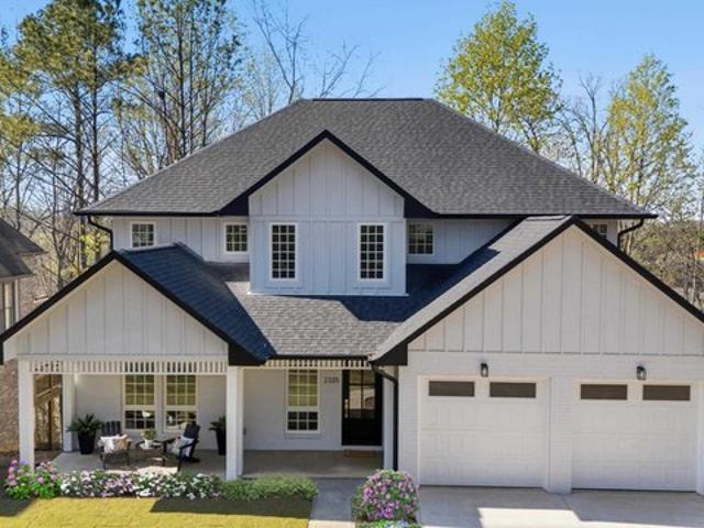 2325 Huntington Ridge Rd, Homewood, AL 35226