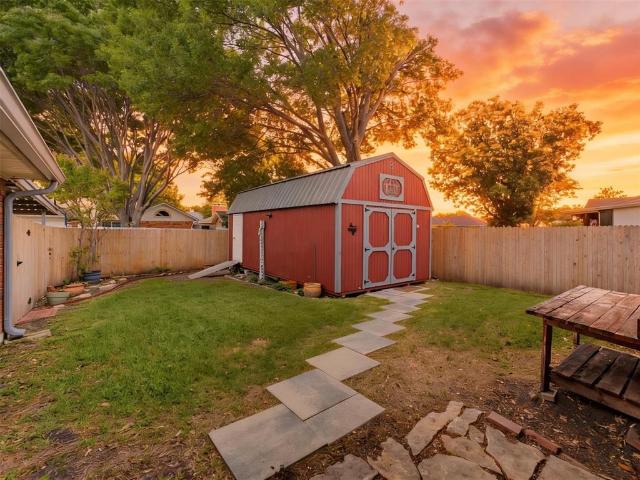 2325 Lancecrest Drive