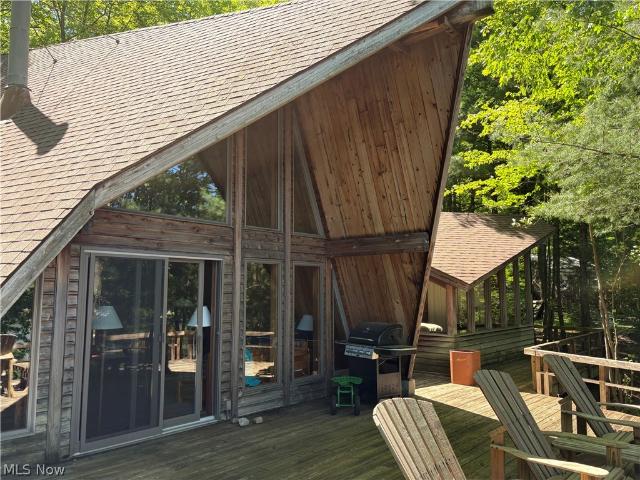 2325 Plum Point