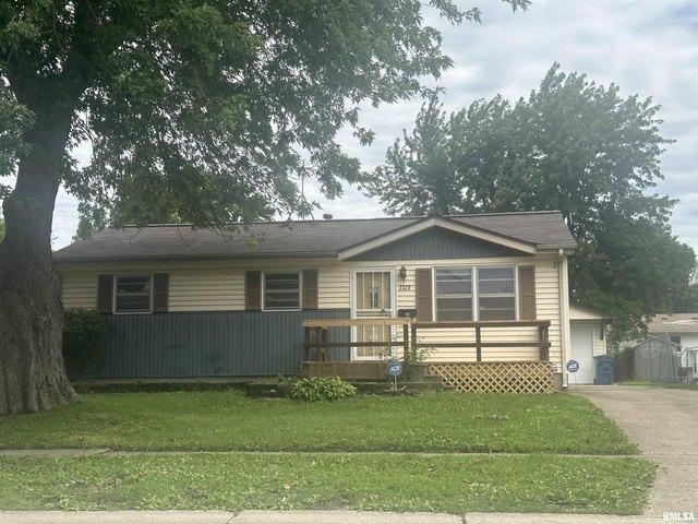 2325 Sutherland Rd, Springfield, IL 62702