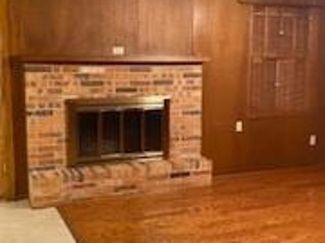 2325 S 38th Street