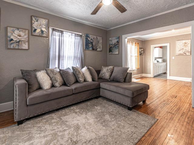 2325 S 4Th Street