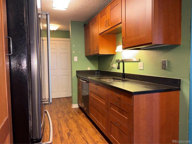 2325 S Linden Court # 215