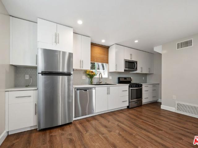 2325 Selby Avenue