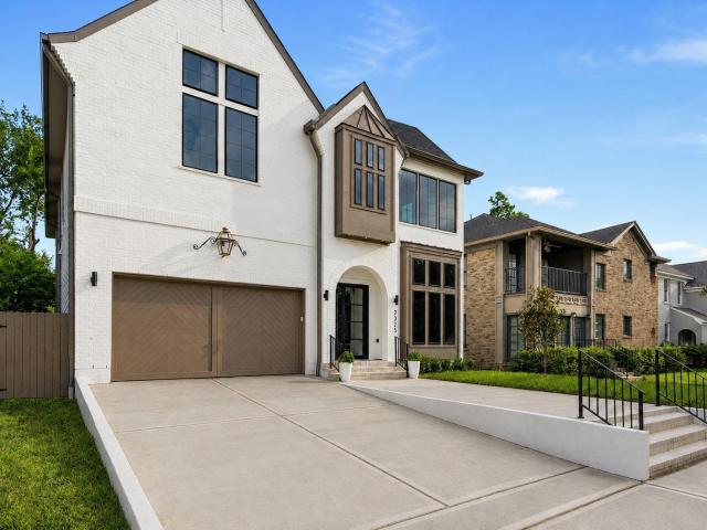 2325 Wroxton Road