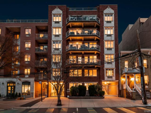 23 25 31st Avenue Penthouse 7C