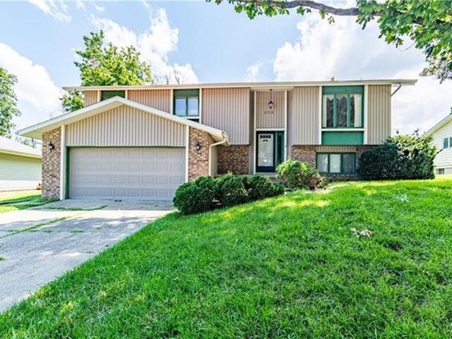 2326 N Longwood Dr, Decatur, IL 62526