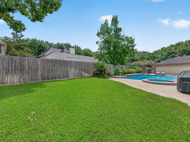 2326 Pleasant Shade Court
