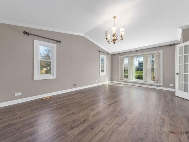 2326 W Weathersfield Way