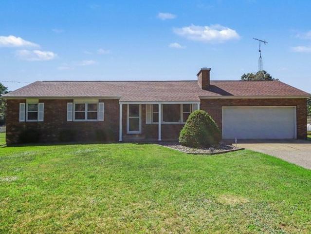 23275 N Uldriks Dr, Battle Creek, MI 49017