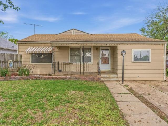 2327 N Market St, Wichita, KS 67219