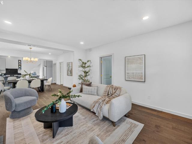 2327 NE 52ND AVE