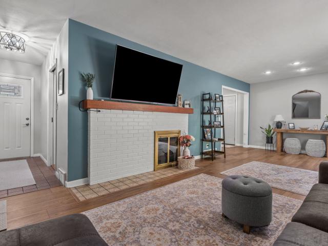 2327 Salem Court