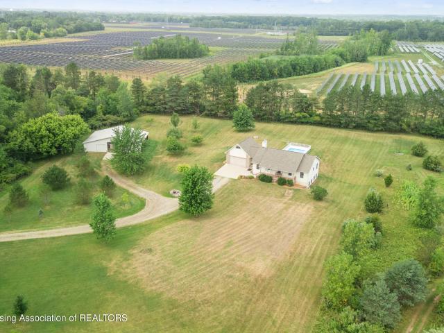 2327 Vandekarr Road