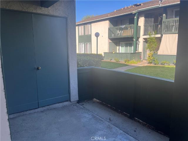 23280 Orange Avenue 7
