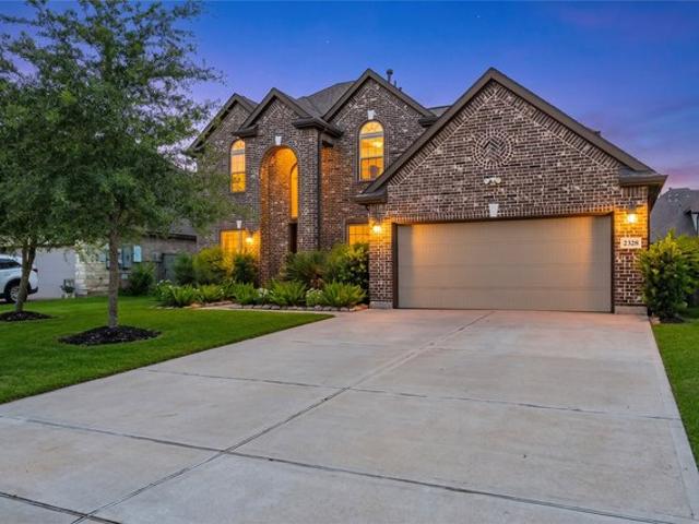 2328 Majestic Fairway Ln, League City, TX 77573