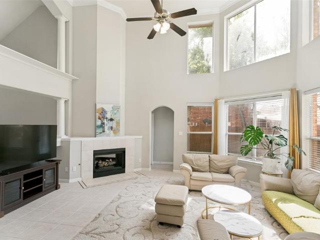 2328 Mesa Oak Trail