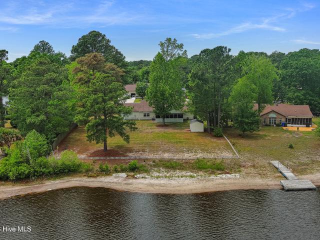 2328 N Lakeview Drive