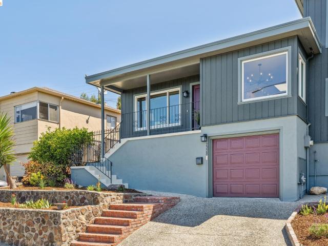 2328 Carquinez Ave