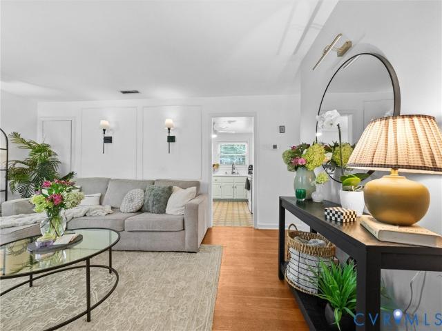2328 Leah Road