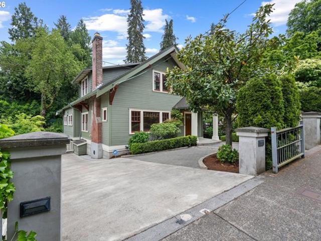 2328 SW Broadway Dr, Portland, OR 97201