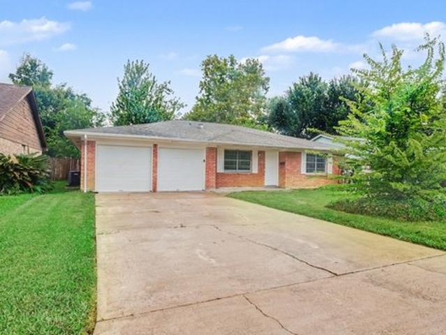 2329 Pickerton Dr, Deer Park, TX 77536