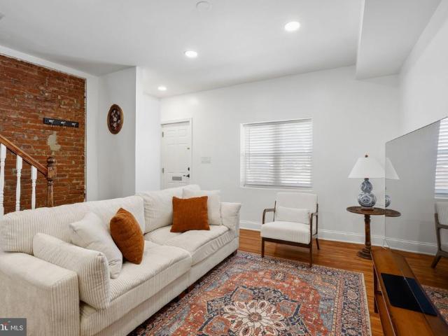 2320 Manning Street