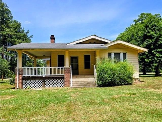 2320 Monroe Ave, Victoria, VA 23974