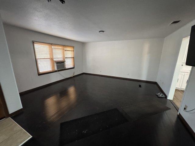 2320 N 3rd St, Tahoka, TX 79373