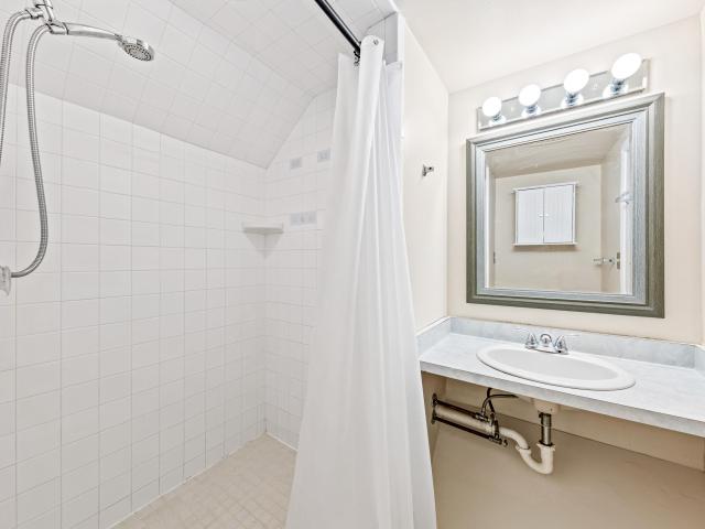 2320 N 68th St, Wauwatosa, WI 53213 | MLS #1969