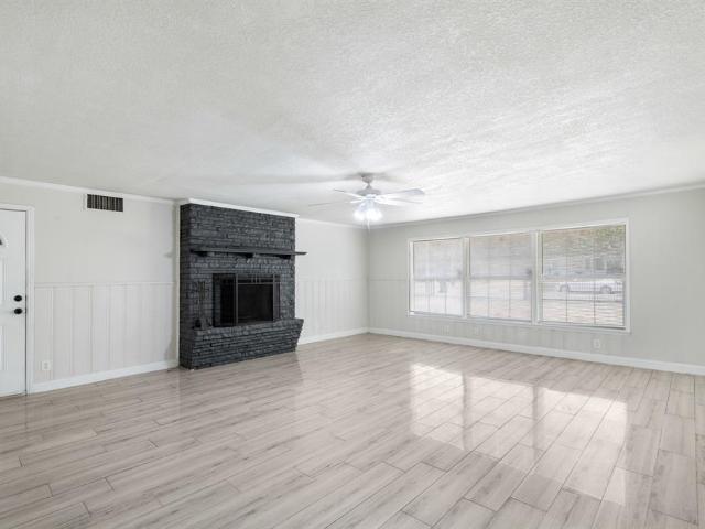 2320 N Edgewood Terrace