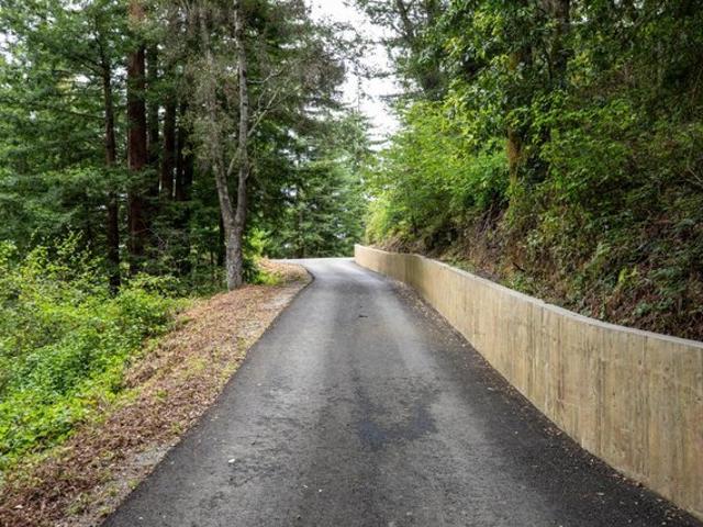 2320 Newell Dr, Aptos, CA 95003