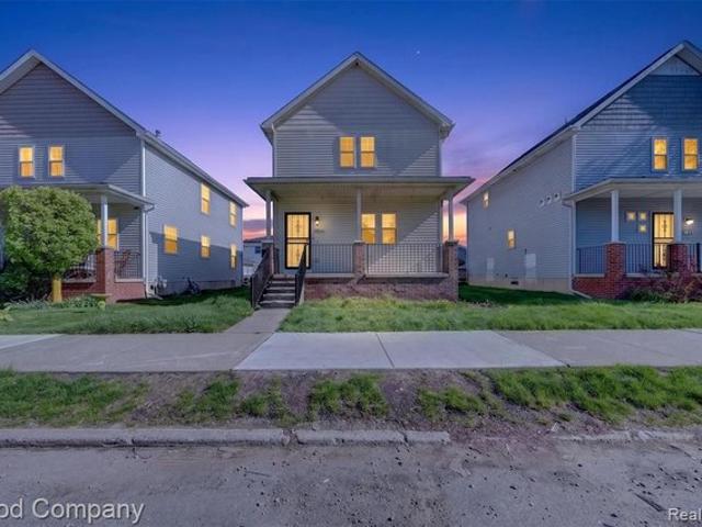 2320 Andrus St, Hamtramck, MI 48212