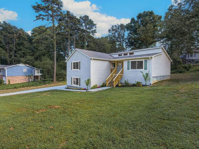 2320 Collins Lane