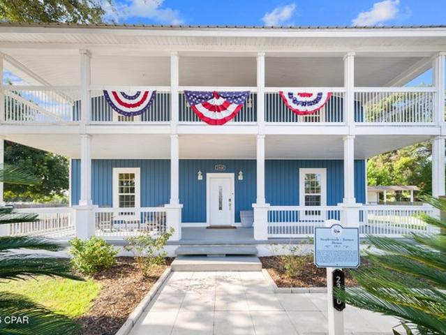 2320 E 2nd Plz, Panama City, FL 32401