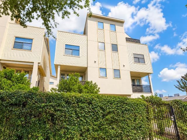 2320 Emancipation Avenue