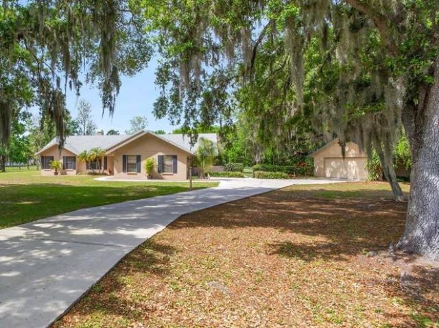 2320 Gallagher Rd, Dover, FL 33527