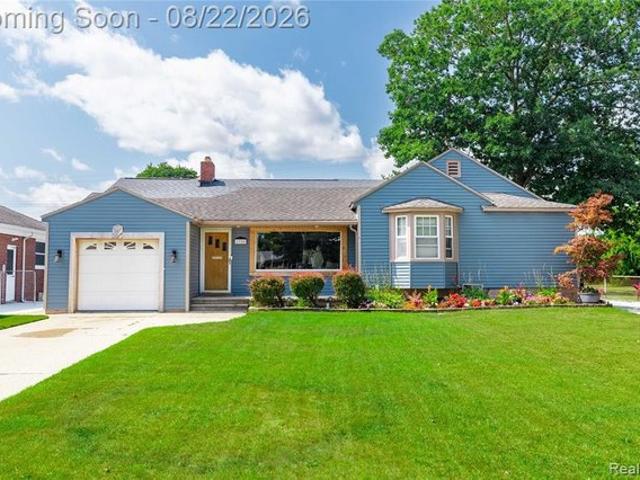 2320 Grange Rd, Trenton, MI 48183