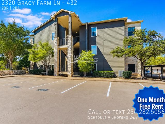 2320 Gracy Farm Ln, 2 beds, 2 full baths