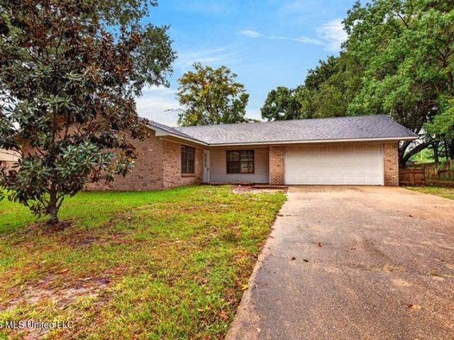 2320 Lynn Ave, Gulfport, MS 39503