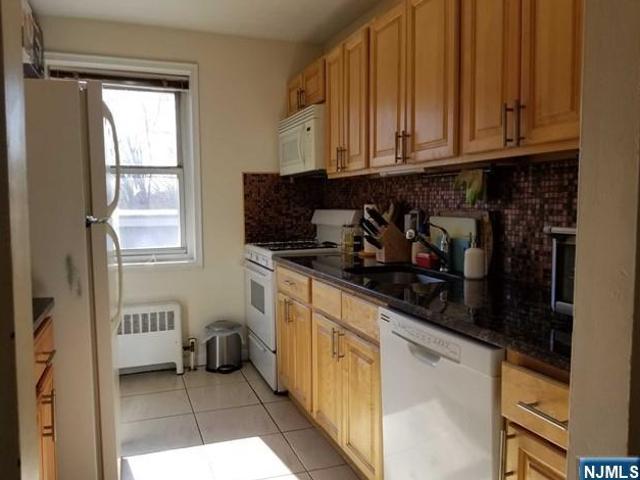 2320 Linwood